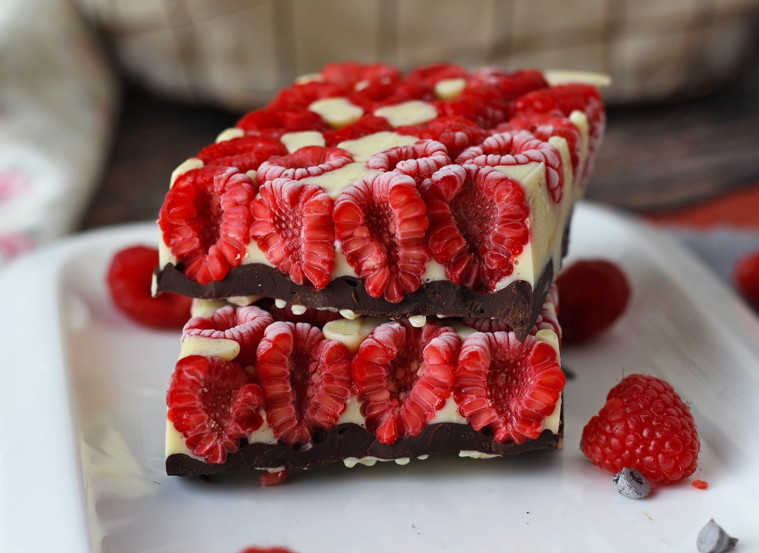 Recept na čokoládovou tyčinku s malinami a čokoládou