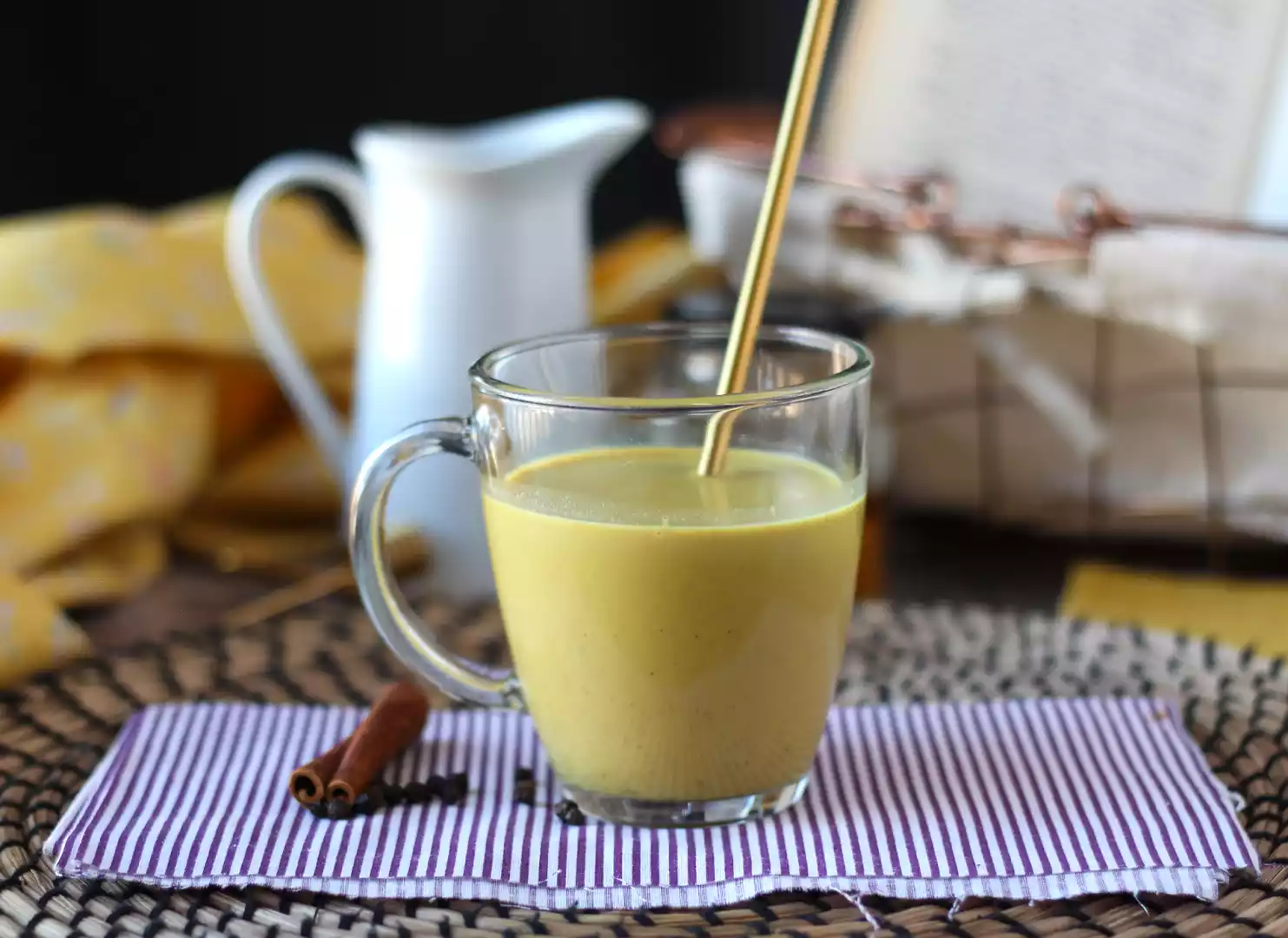 Recept na zlaté mléko: nápoj zdraví a pohody